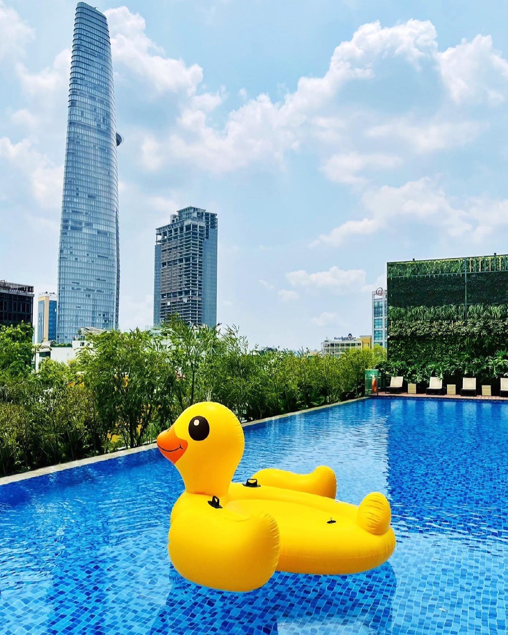 Phao bơi vịt vàng cỡ lớn INTEX 57556