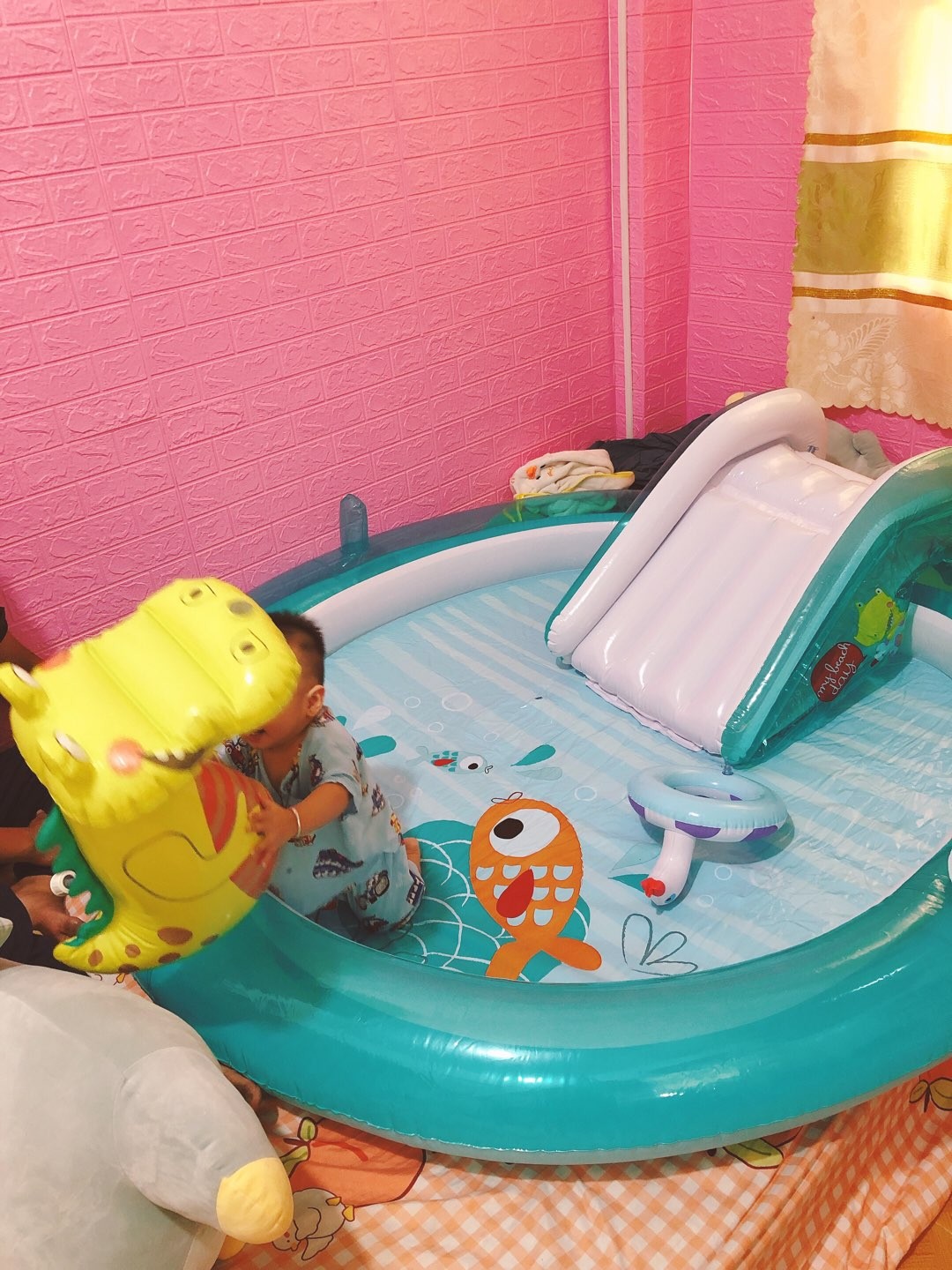 Bể bơi phao cầu trượt cá sấu có vòi phun mưa Intex 57165 - Intex Việt Nam