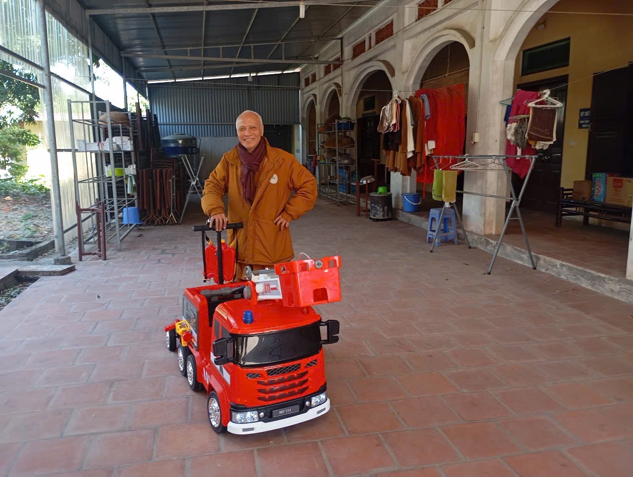 Ô tô điện cứu hỏa cần cẩu cho bé CỠ LỚN BBT-114