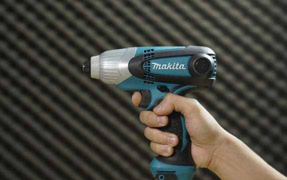 3 tiêu chí lựa chọn máy vặn vít dùng điện tốt nhất hiện nay